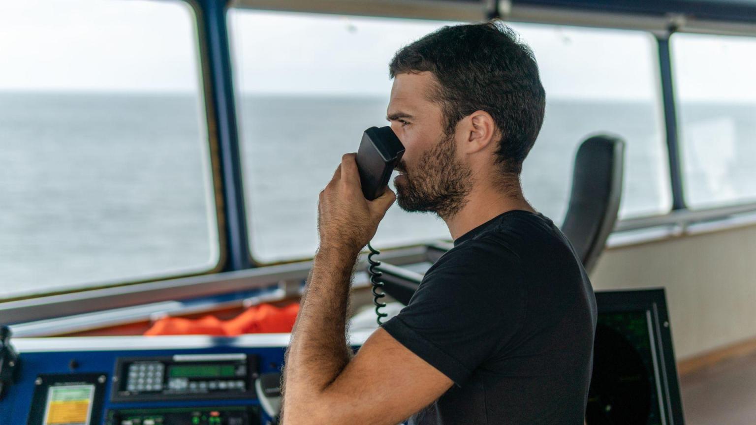 VHF Radio Communication: Advantages, Uses, Troubleshooting