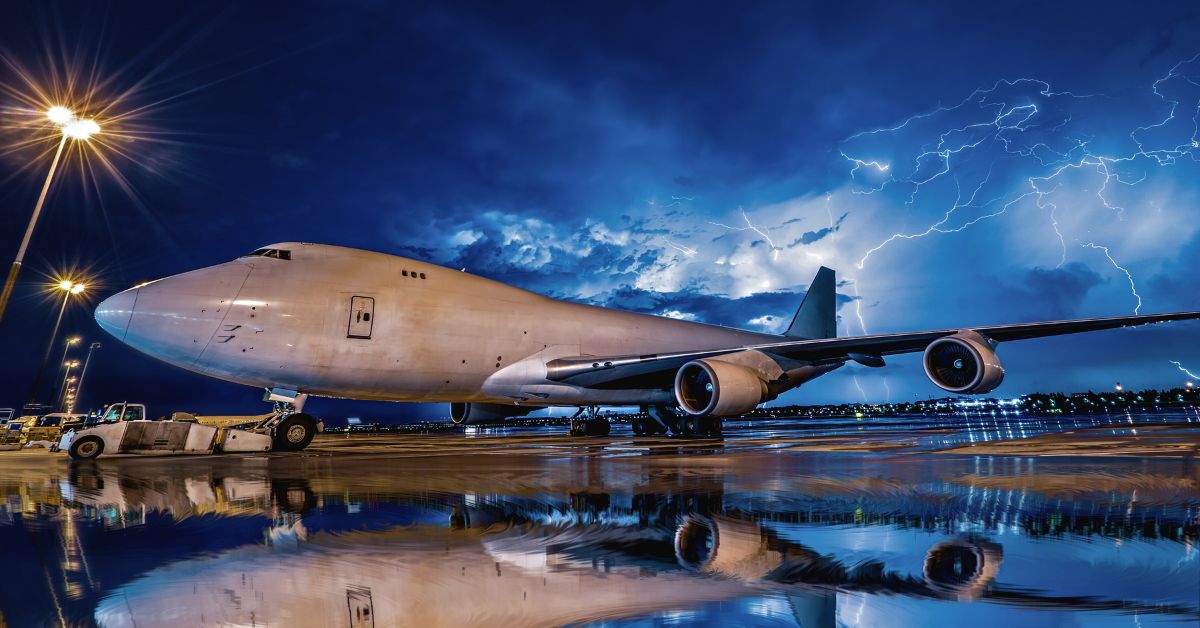 Benefits of Aircraft Satcom for Aviation Professionals