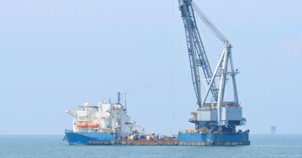 Benefits of Modern Derricks in the Maritime Industry
