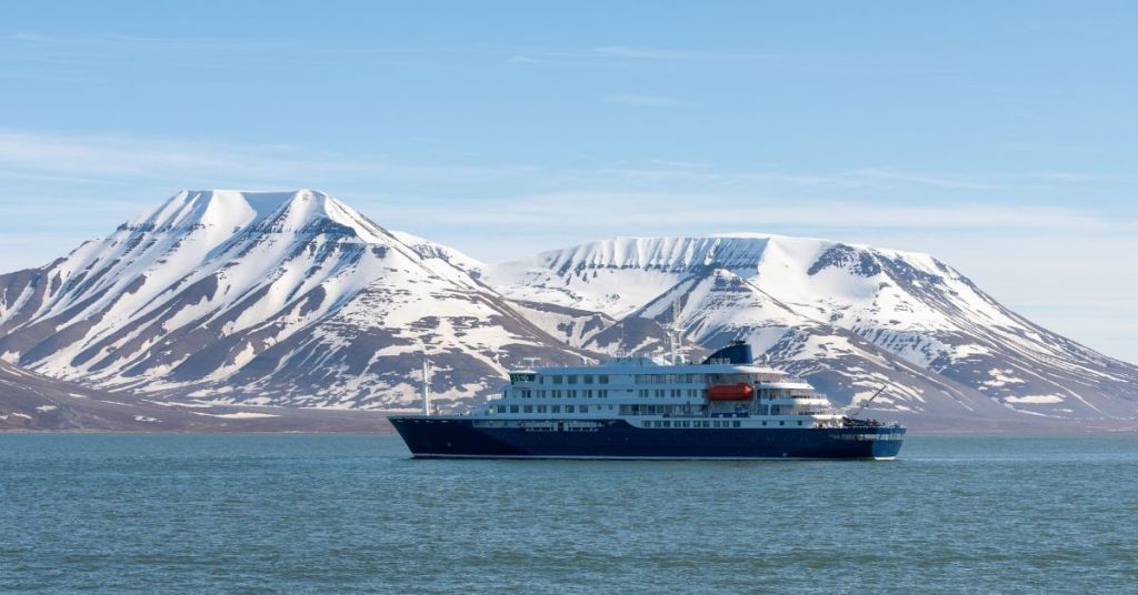 Ice Accretion on Ships: Navigating the Frozen Peril