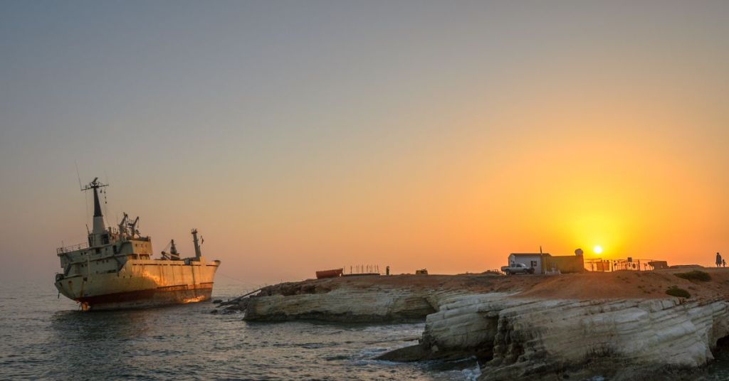 Ships Running Aground: Causes, Consequences, Prevention