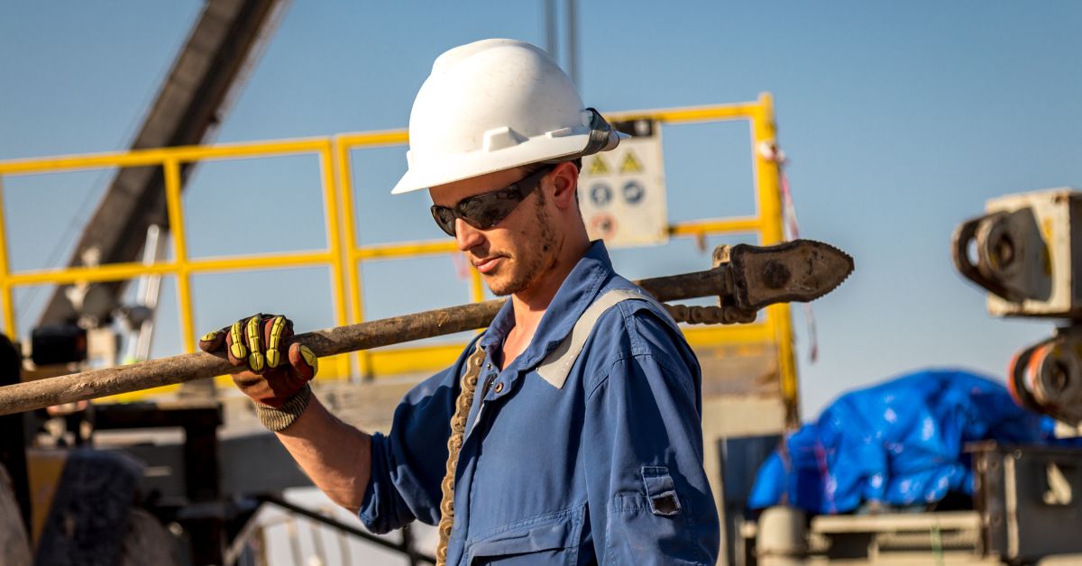 Life of an Oil Rig Worker: Behind the Scenes (Updated)