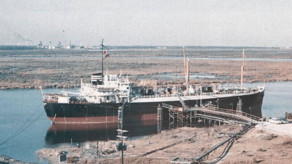 Methane Pioneer: The First LNG Ship in the World