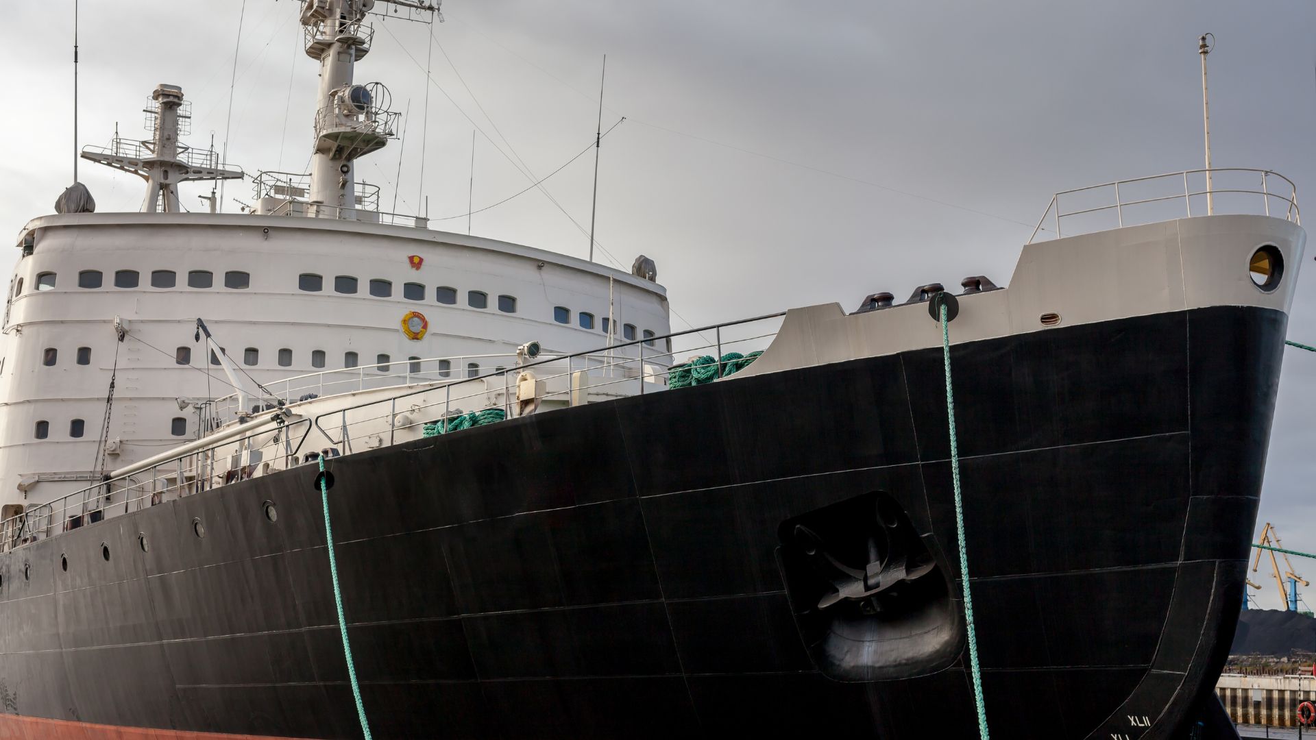 How Do Nuclear Vessels Work? (Updated)