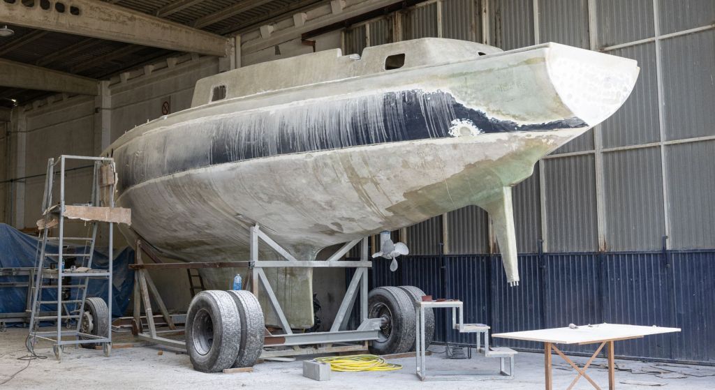 Materials Used in Sailing Ships: From Oak to Aluminum (Updated)