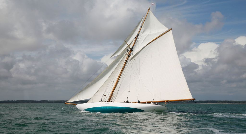 Types of Sailing Ships (Updated)