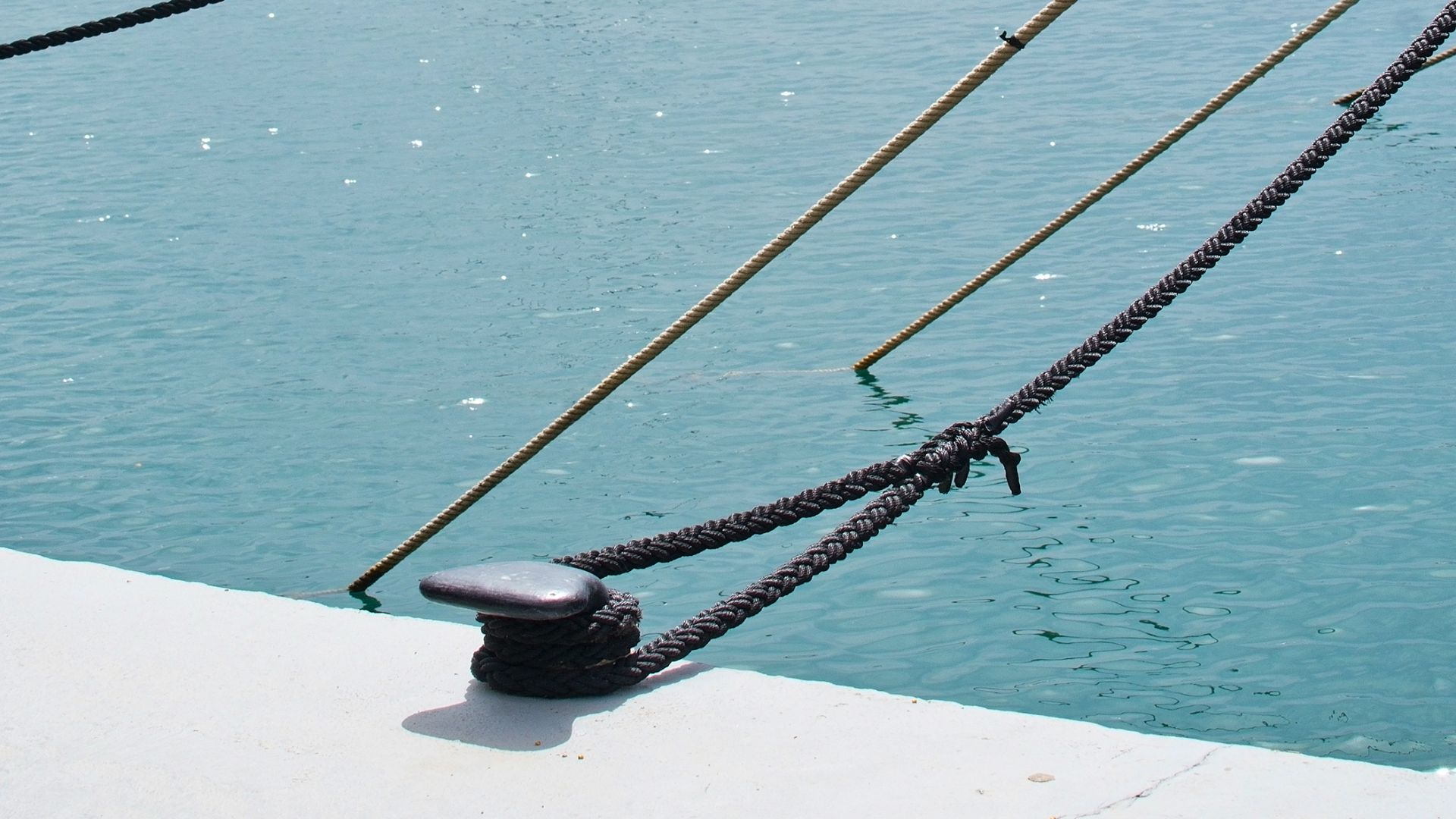 What is Mediterranean Mooring and How Does It Work? (Updated)