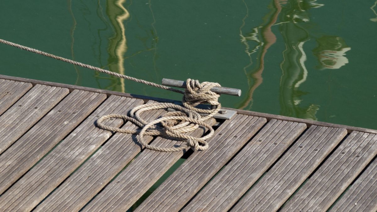 What is Single-Point Mooring (SPM) and How It Work? (Updated)