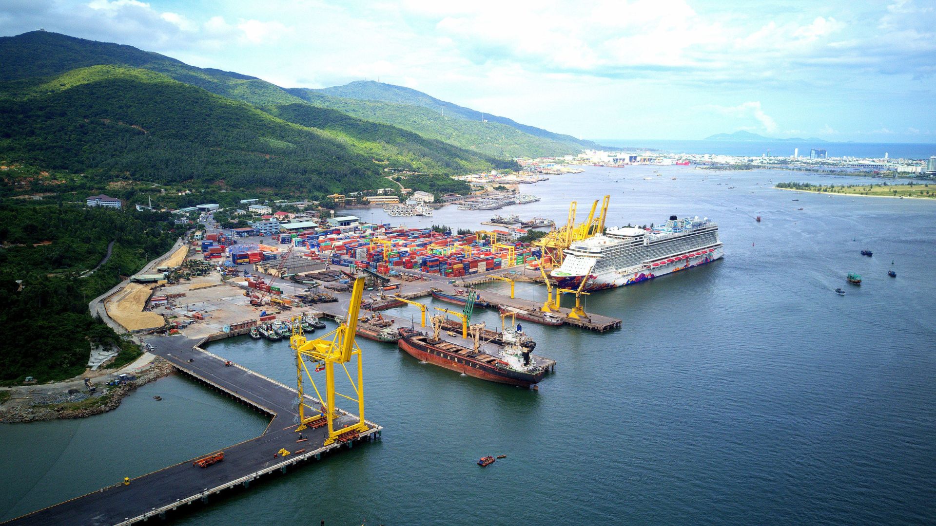 6 Major Ports Of Vietnam (Updated)