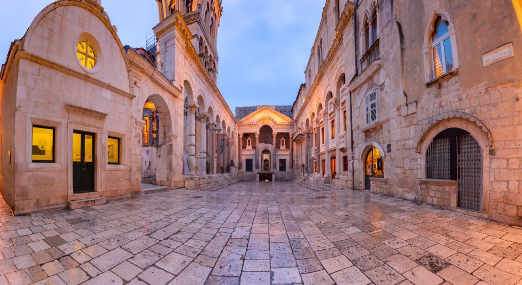 Adriatic Allure: Port of Split Maritime Connectivity (Updated)