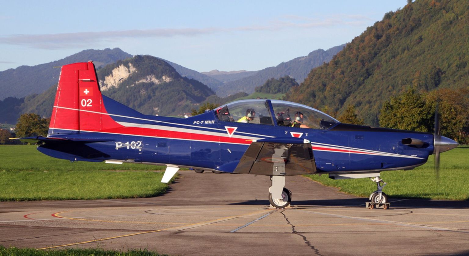 Airplane Pilatus: A Guide to the Versatile Pilatus PC-7 - Orbitshub