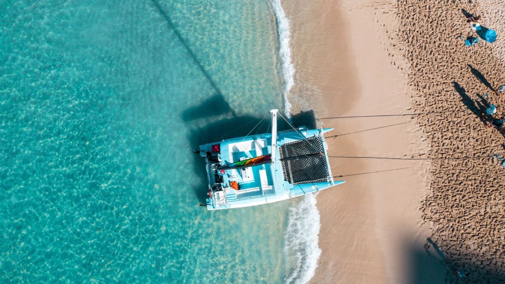 How to Choose the Right Catamaran for Ocean Adventures (Updated)