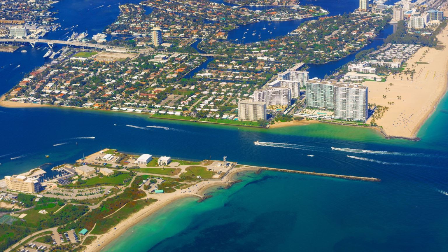 Top 10 Florida Ports: Strengths and Contributions (Updated)